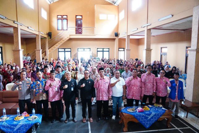 Kabupaten Karanganyar | SWARNAGIRI: Harmoni Wastra untuk Indonesia ...